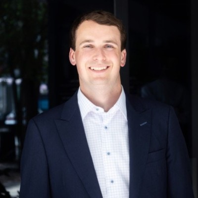 The DINK Lifestyle: What Is It and Why Do People Choose It? - Wealthtender